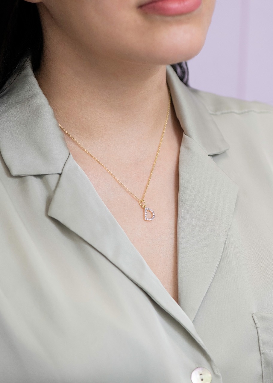 Collar con inicial D