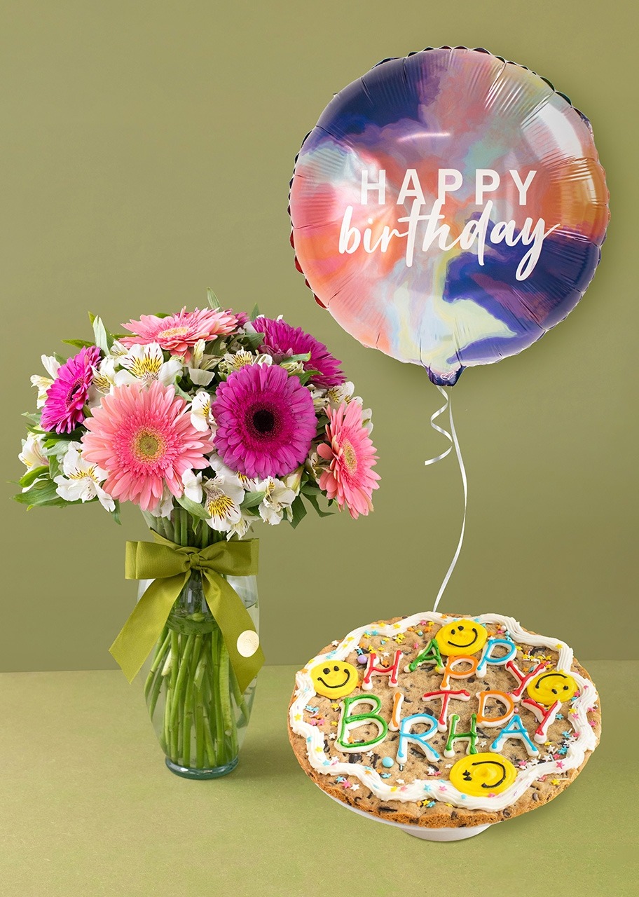 Kit Cumpleañero con Galleta Gigante HBD, Gerberas y Globo