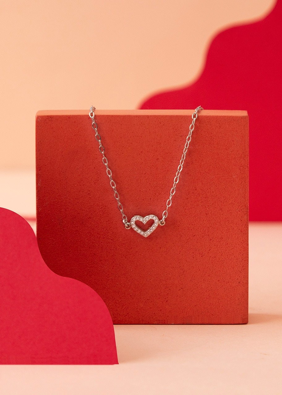 Collar Mini Corazon y Arreglo Claveles y Margaritas