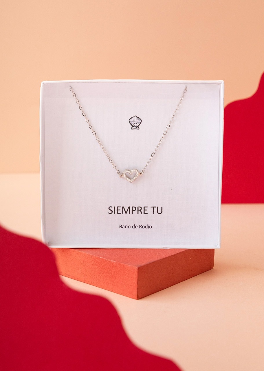 Collar Mini Corazon y Arreglo Claveles y Margaritas