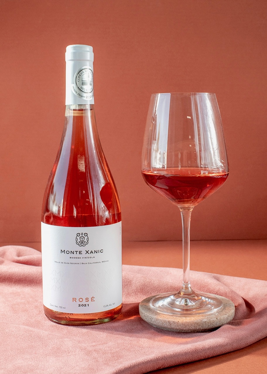 Monte Xanic Rosé con Botanas