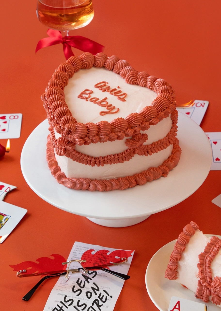 "Kit Aries" Postre, joyería y flor