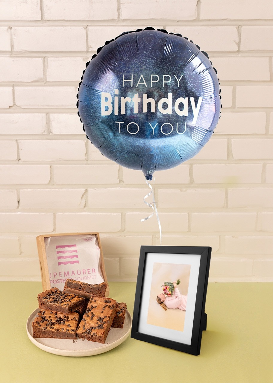 Kit cumpleañero Brownies, Marco Negro y Globo HBD Azul