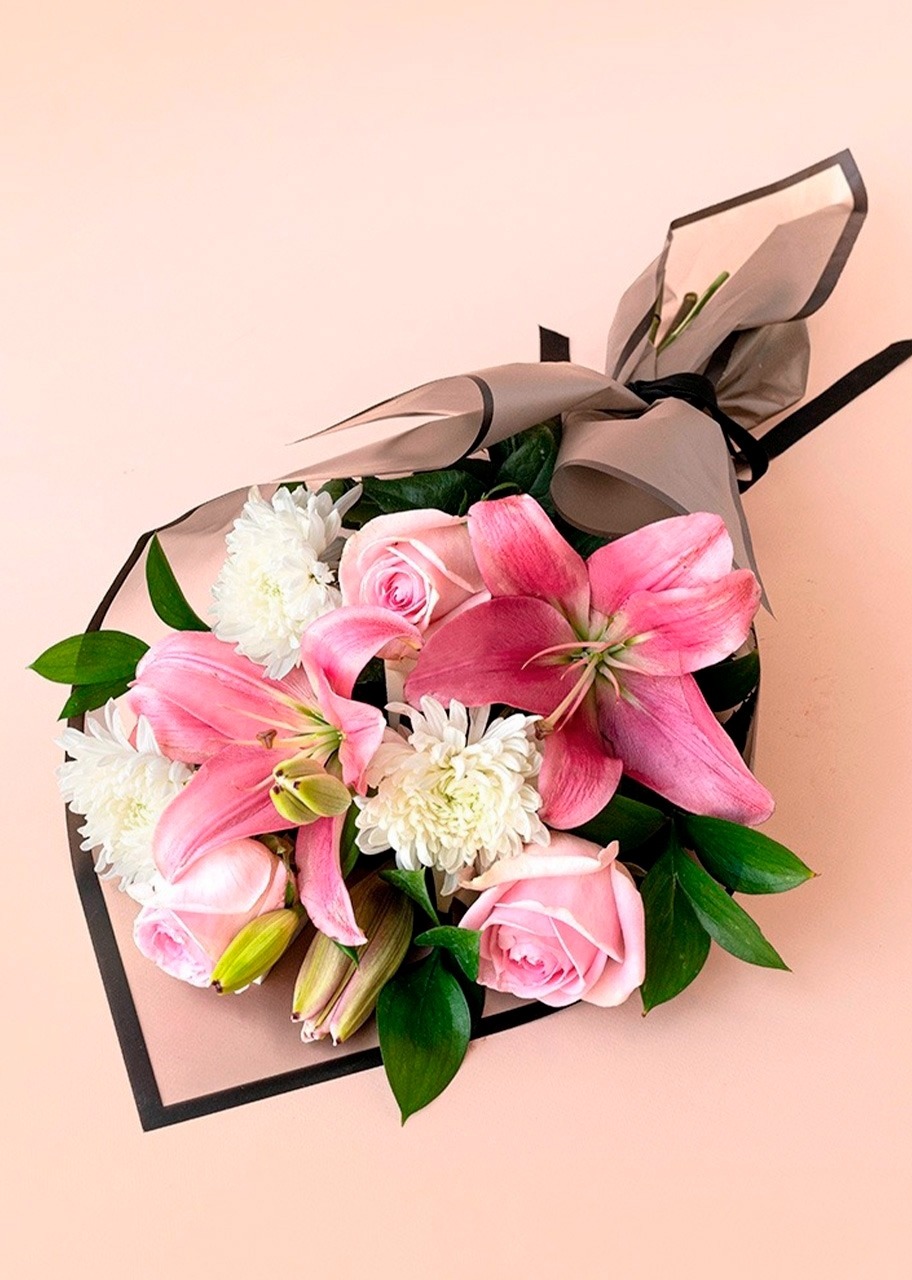 Pastel Signo Cáncer con Mini bouquet lily con rosas rosa