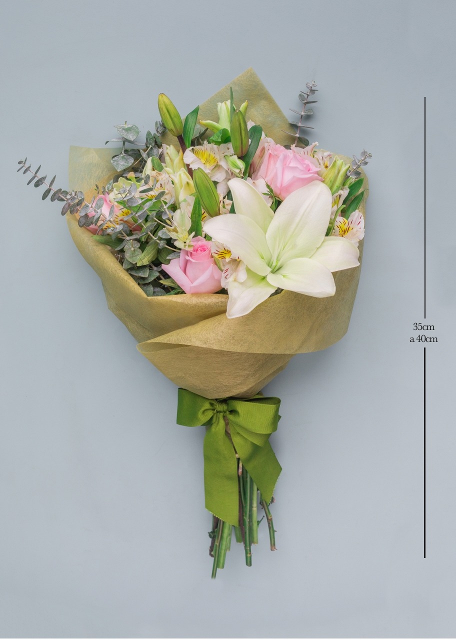 Ramo de 4 Rosas y Lilys