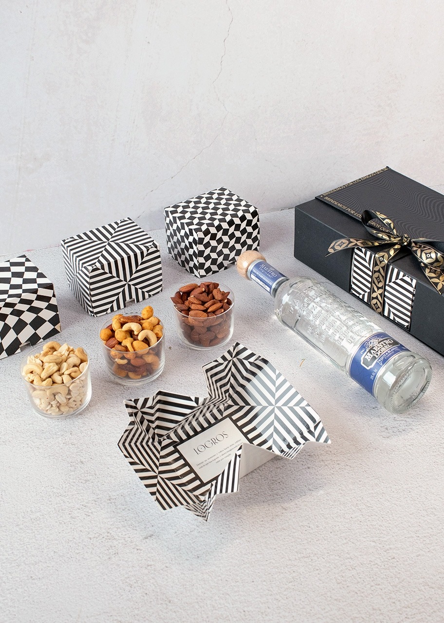 Regalo Tequila Dobel Blanco 700 ml Con Botanas