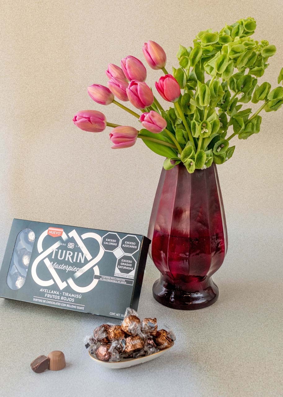Turin Masterpieces y 10 Tulipanes rosas